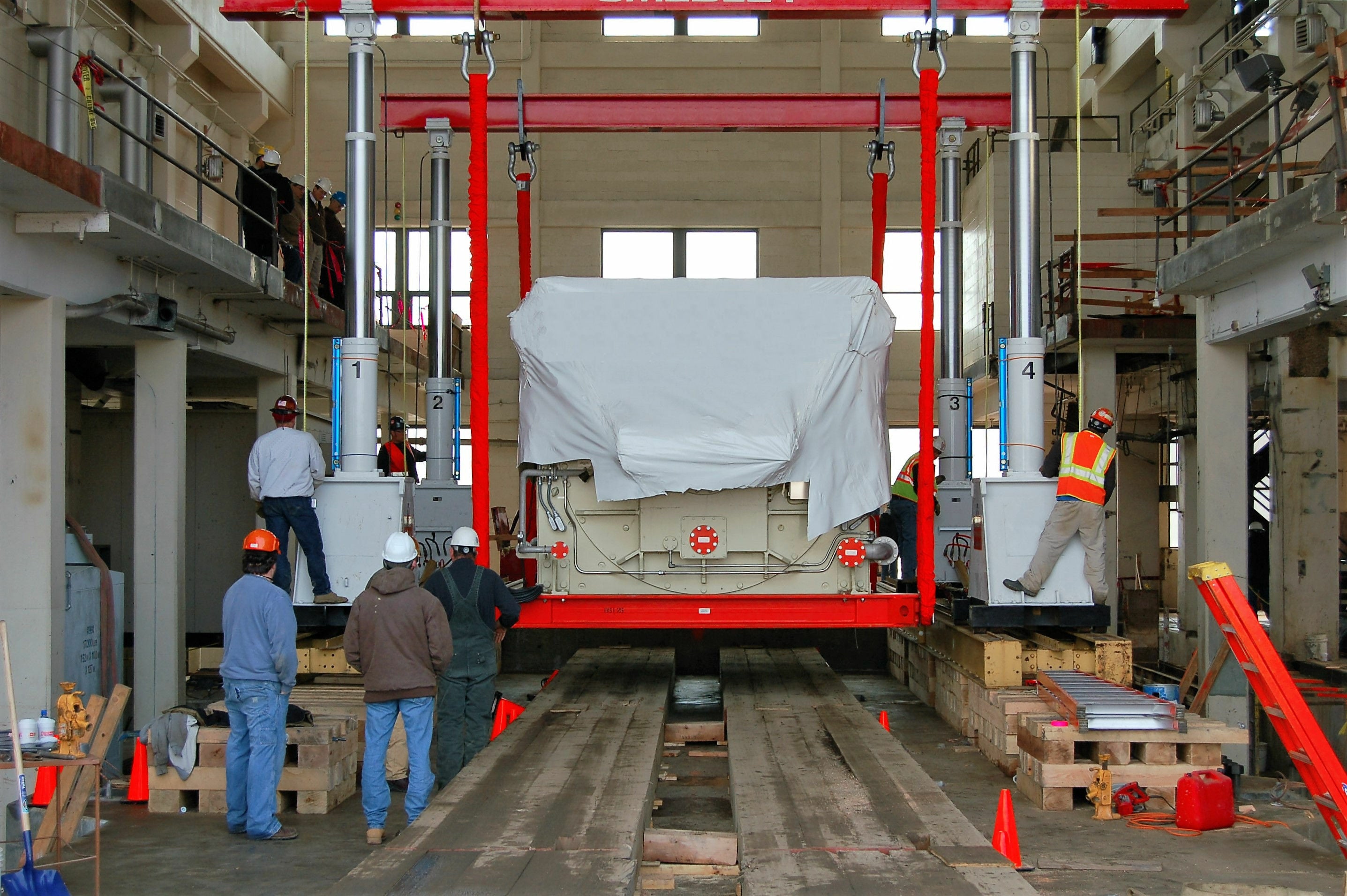 400 Ton Capacity Lift Systems Hydraulic Gantry Four-Point Crane For Sa ...